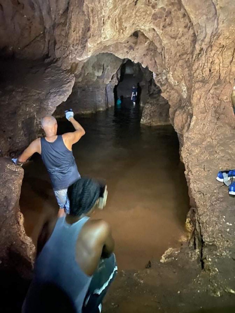 our amazing caves - Barbudaful